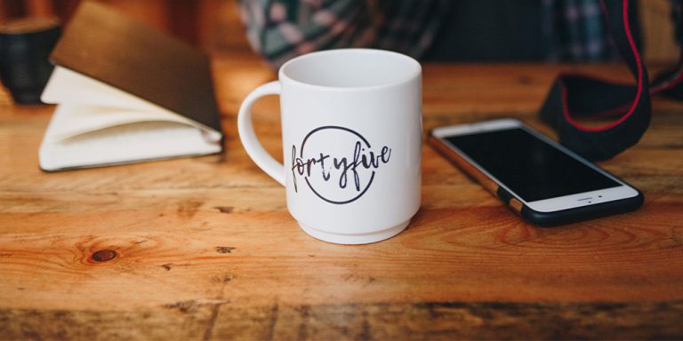 9 Custom Ceramic Mug Ideas | Artik Blog